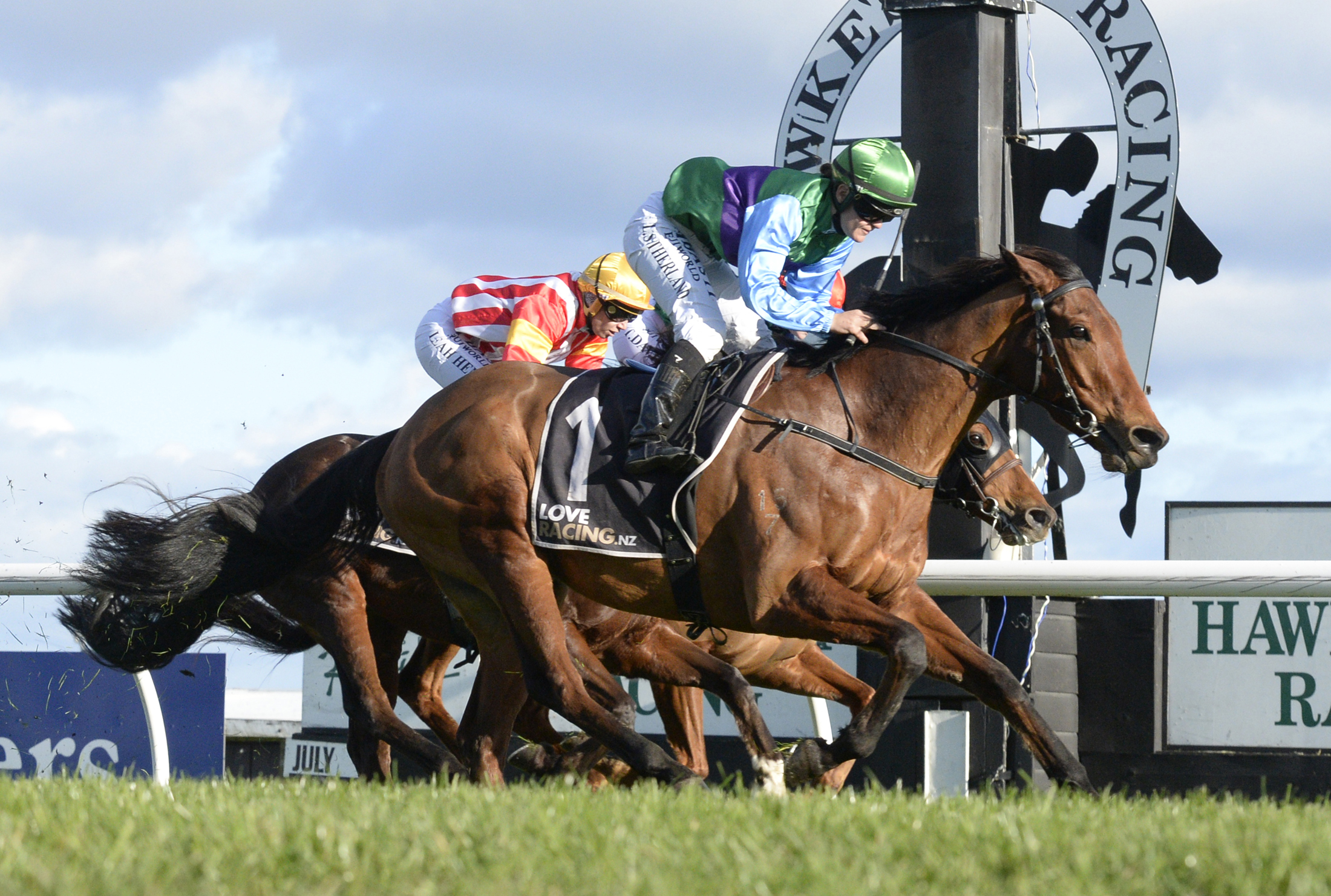 Aljay brings up century for Sutherland - Wanganui Jockey Club