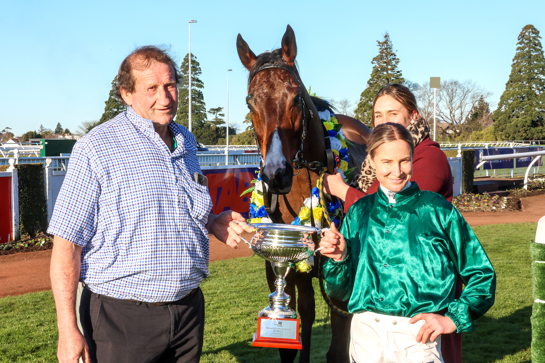 Jay Bee Gee takes out sensational Winter Cup - Wanganui Jockey Club